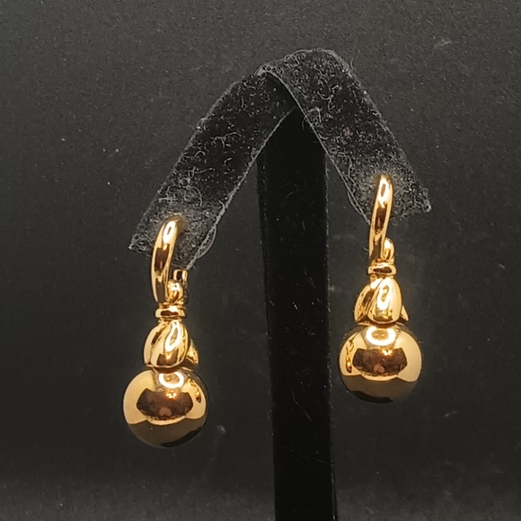 Vintage | Jewelry | Vintage Unmarked Gold Tone Sphere Pierced Earrings ...